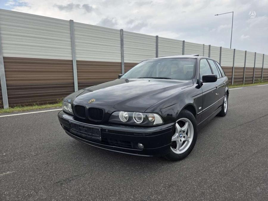Melns BMW 525 2003 Kauņa, ar dzinēja tilpumu 2.50 L un nobraukumu 270 tūkst. km par 2999 €, foto 5 vietnē AUTOMOTO.COM.LV