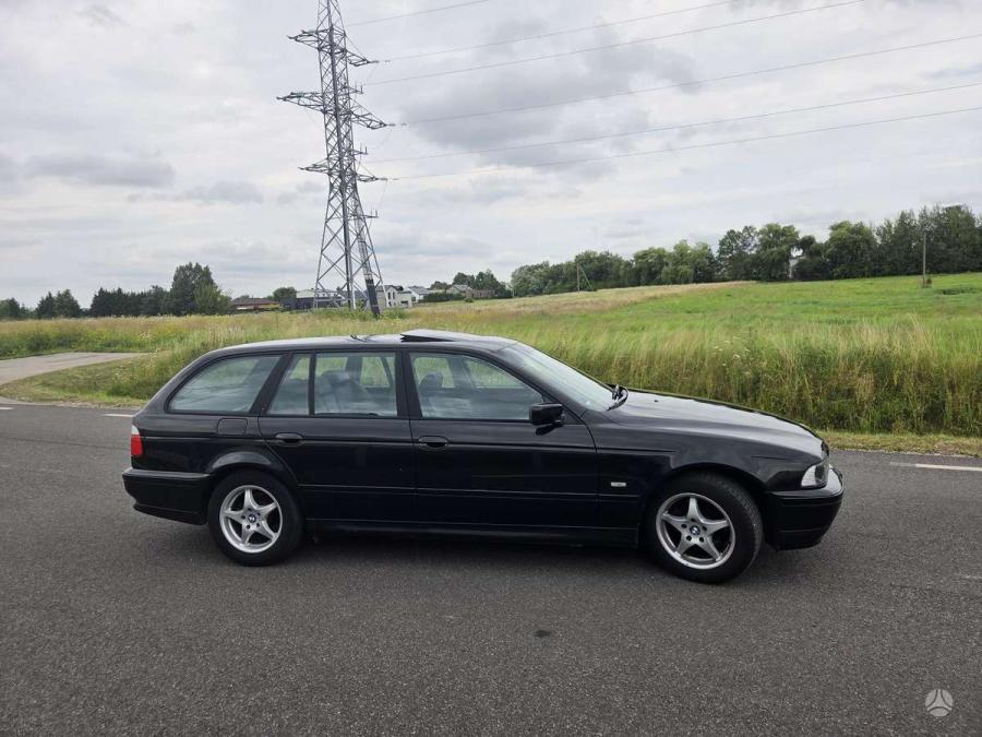 Melns BMW 525 2003 Kauņa, ar dzinēja tilpumu 2.50 L un nobraukumu 270 tūkst. km par 2999 €, foto 21 vietnē AUTOMOTO.COM.LV