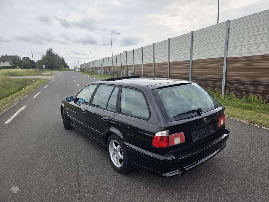 Melns BMW 525 2003 Kauņa, ar dzinēja tilpumu 2.50 L un nobraukumu 270 tūkst. km par 2999 €, foto 35 vietnē AUTOMOTO.COM.LV