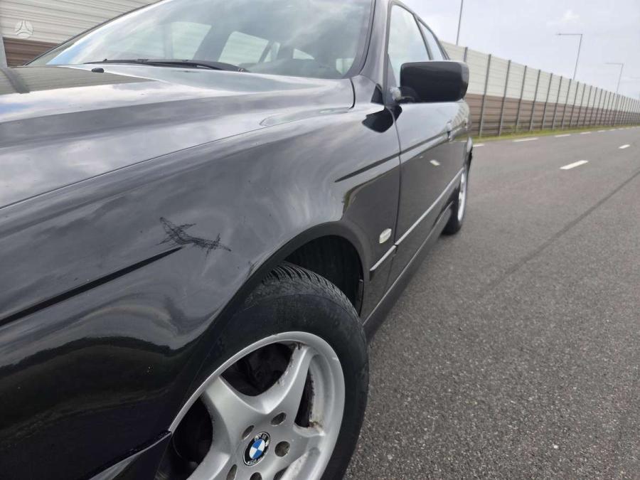 Melns BMW 525 2003 Kauņa, ar dzinēja tilpumu 2.50 L un nobraukumu 270 tūkst. km par 2999 €, foto 47 vietnē AUTOMOTO.COM.LV