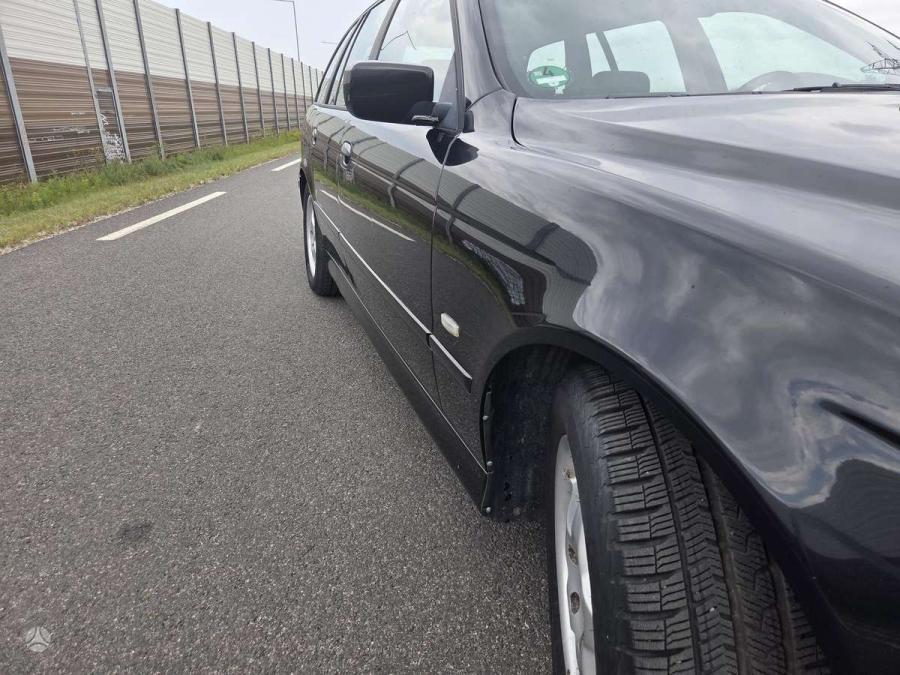 Melns BMW 525 2003 Kauņa, ar dzinēja tilpumu 2.50 L un nobraukumu 270 tūkst. km par 2999 €, foto 51 vietnē AUTOMOTO.COM.LV