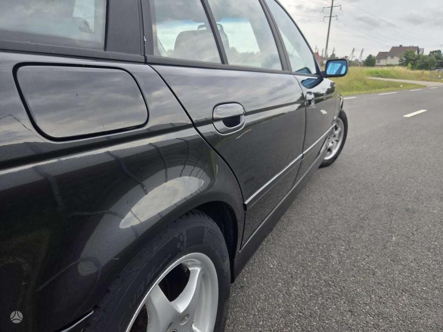 Melns BMW 525 2003 Kauņa, ar dzinēja tilpumu 2.50 L un nobraukumu 270 tūkst. km par 2999 €, foto 53 vietnē AUTOMOTO.COM.LV
