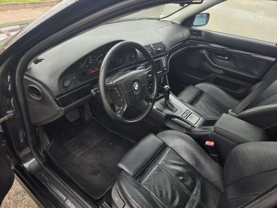 Melns BMW 525 2003 Kauņa, ar dzinēja tilpumu 2.50 L un nobraukumu 270 tūkst. km par 2999 €, foto 60 vietnē AUTOMOTO.COM.LV