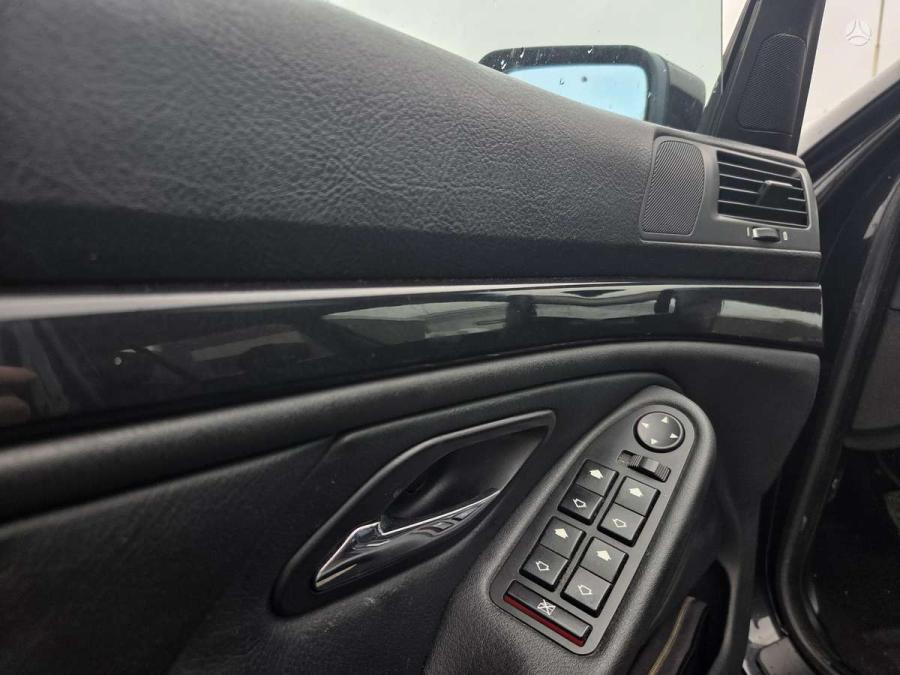 Melns BMW 525 2003 Kauņa, ar dzinēja tilpumu 2.50 L un nobraukumu 270 tūkst. km par 2999 €, foto 64 vietnē AUTOMOTO.COM.LV