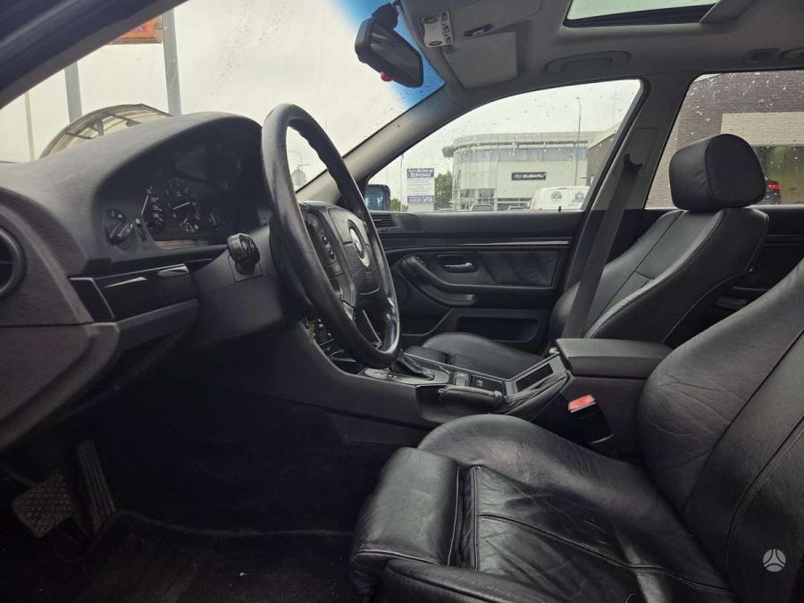 Melns BMW 525 2003 Kauņa, ar dzinēja tilpumu 2.50 L un nobraukumu 270 tūkst. km par 2999 €, foto 74 vietnē AUTOMOTO.COM.LV