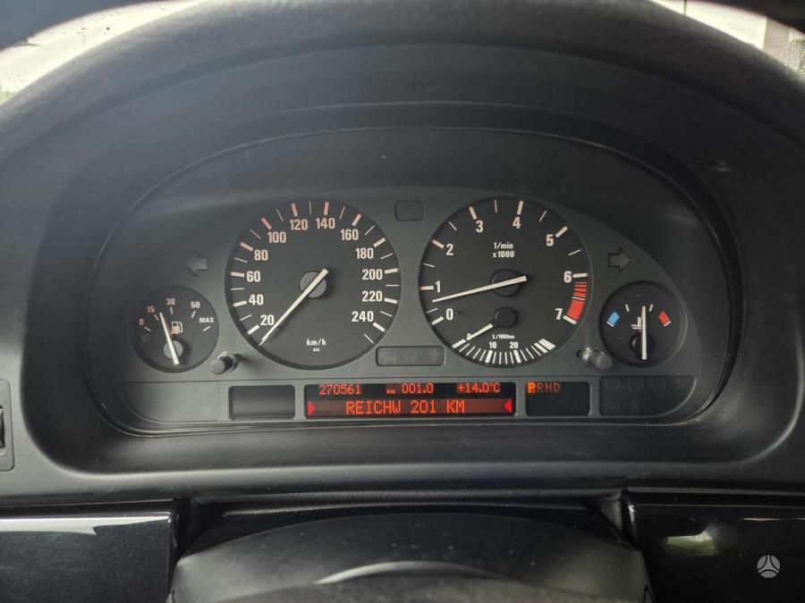 Melns BMW 525 2003 Kauņa, ar dzinēja tilpumu 2.50 L un nobraukumu 270 tūkst. km par 2999 €, foto 102 vietnē AUTOMOTO.COM.LV