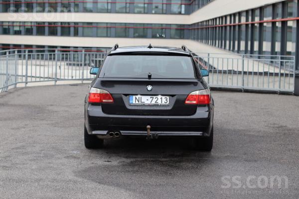Melns BMW 525 2004 Rīga, ar dzinēja tilpumu 2.50 L un nobraukumu 381 tūkst. km par 2680 €, foto 5 vietnē AUTOMOTO.COM.LV
