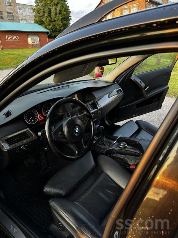 Melns BMW 525 2004 Daugavpils, ar dzinēja tilpumu 2.50 L un nobraukumu 357 tūkst. km par 4500 €, foto 4 vietnē AUTOMOTO.COM.LV