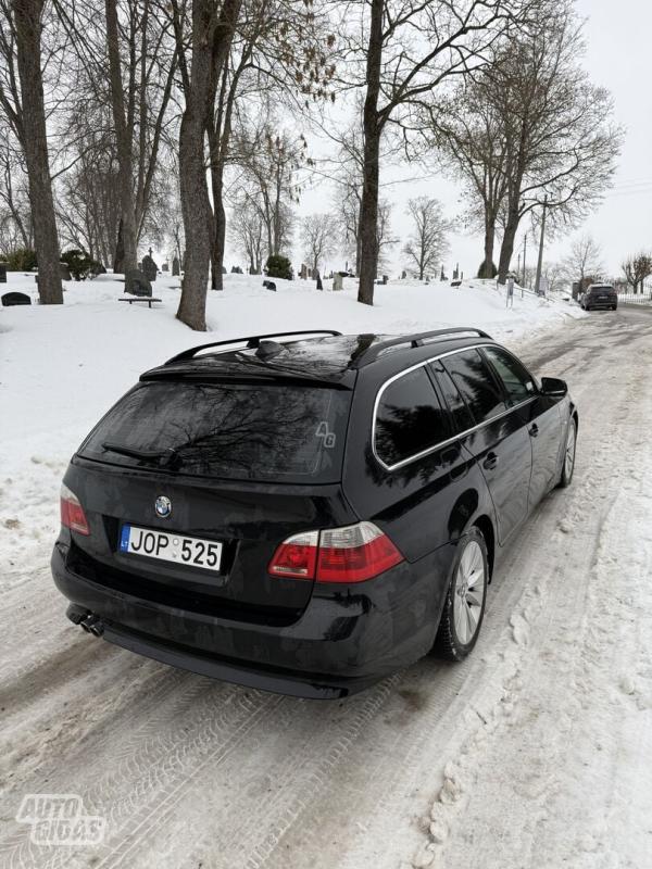 Black BMW 525 2004 in Kelme, with an engine capacity of 2.50 L and mileage of 273 thousand km for 1799 €, photo 2 on AUTOMOTO.COM.LV