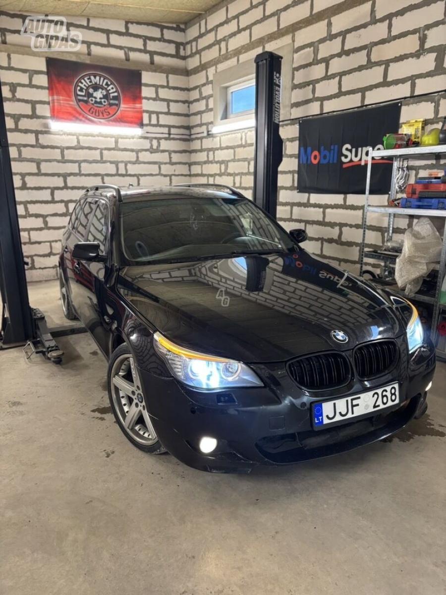 Black BMW 525 2004 in Vilnius, with an engine capacity of 2.50 L and mileage of 350 thousand km for 2400 €, photo 1 on AUTOMOTO.COM.LV