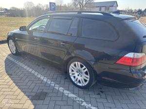Black BMW 525 2004 in Vilnius, with an engine capacity of 2.50 L and mileage of 405 thousand km for 2300 €, photo 12 on AUTOMOTO.COM.LV