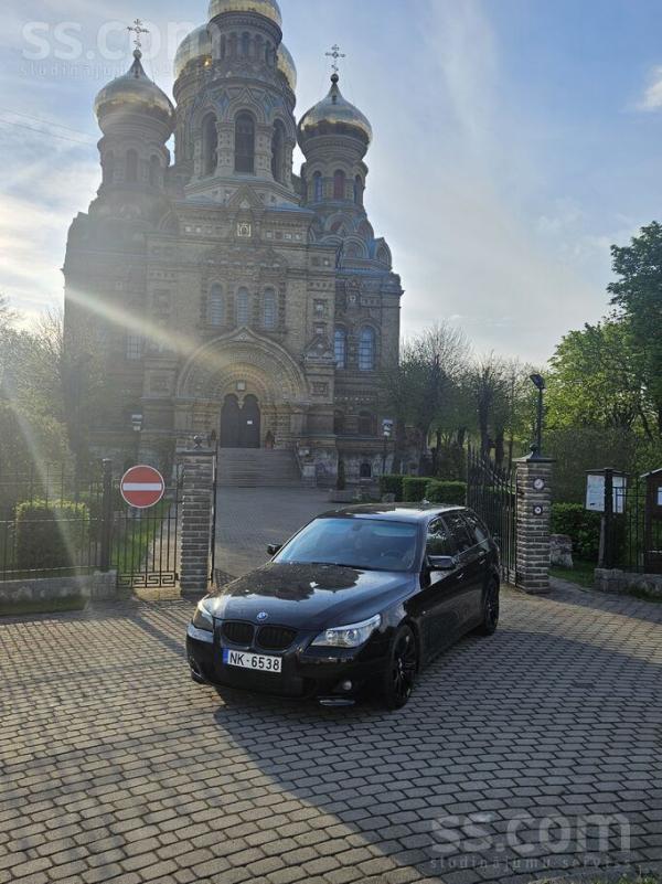 Black BMW 525 2004 in Liepaja, with an engine capacity of 2.50 L and mileage of 414 thousand km for 2900 €, photo 1 on AUTOMOTO.COM.LV