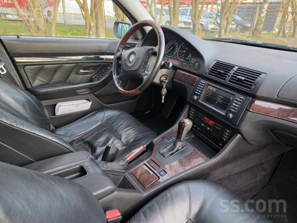 Черный БМВ 525 2004 в Бауска, объемом двигателя 2.50 л и пробегом 285 тыс. км за 3450 €, фото 8 на AUTOMOTO.COM.LV