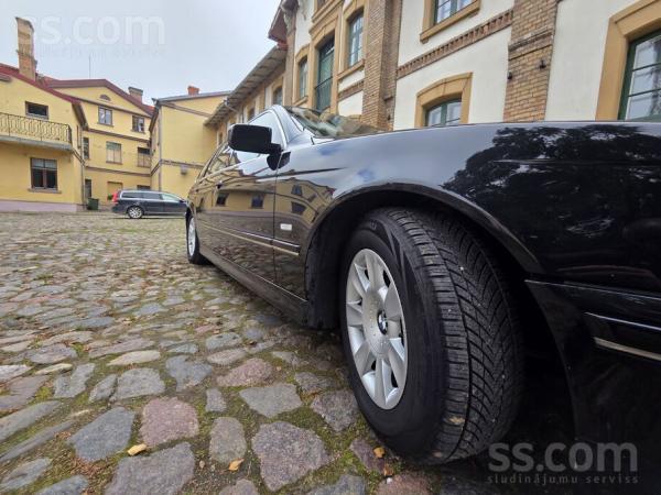 Melns BMW 525 2004 Bauska, ar dzinēja tilpumu 2.50 L un nobraukumu 294 tūkst. km par 3250 €, foto 8 vietnē AUTOMOTO.COM.LV