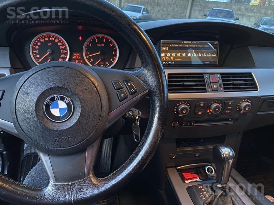 Black BMW 525 2004 in Riga, with an engine capacity of 2.50 L and mileage of 0 thousand km for 2090 €, photo 3 on AUTOMOTO.COM.LV