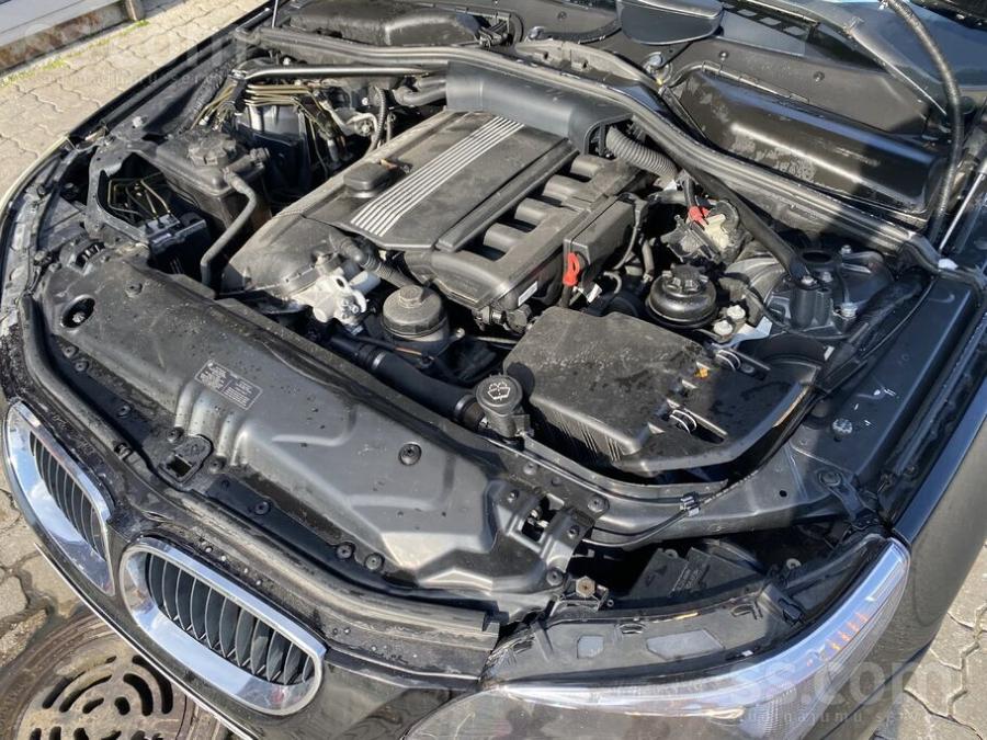 Black BMW 525 2004 in Riga, with an engine capacity of 2.50 L and mileage of 0 thousand km for 2090 €, photo 6 on AUTOMOTO.COM.LV