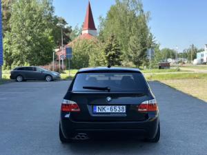Black BMW 525 2004 in Riga, with an engine capacity of 2.50 L and mileage of 362 thousand km for 3690 €, photo 3 on AUTOMOTO.COM.LV