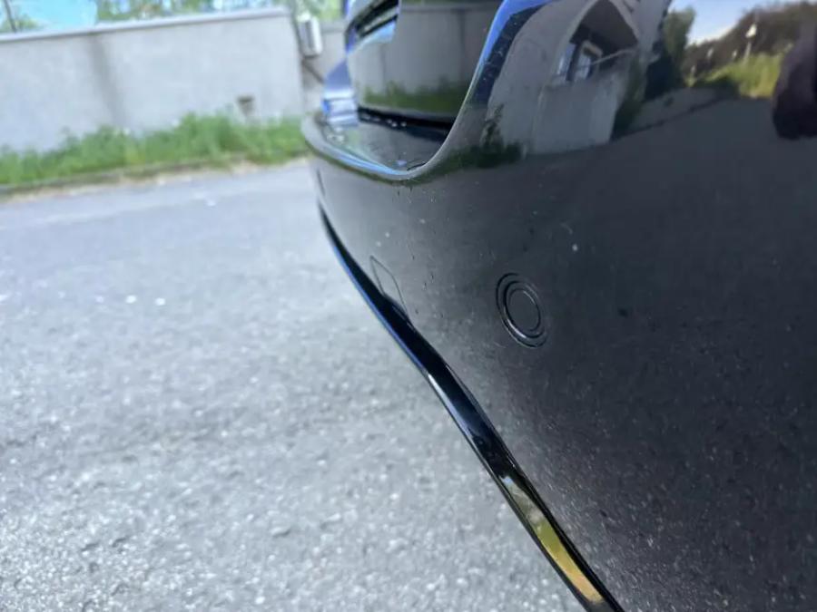 Black BMW 525 2004 in Riga, with an engine capacity of 2.50 L and mileage of 362 thousand km for 3690 €, photo 4 on AUTOMOTO.COM.LV