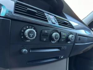 Black BMW 525 2004 in Riga, with an engine capacity of 2.50 L and mileage of 362 thousand km for 3690 €, photo 17 on AUTOMOTO.COM.LV