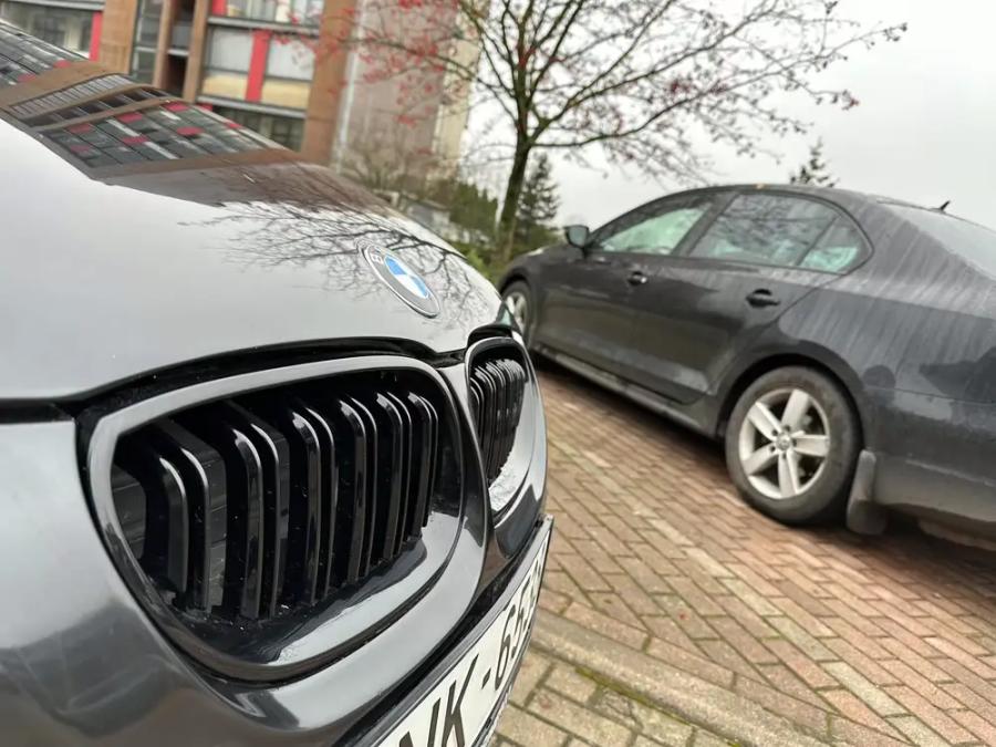 Black BMW 525 2004 in Riga, with an engine capacity of 2.50 L and mileage of 362 thousand km for 3290 €, photo 3 on AUTOMOTO.COM.LV