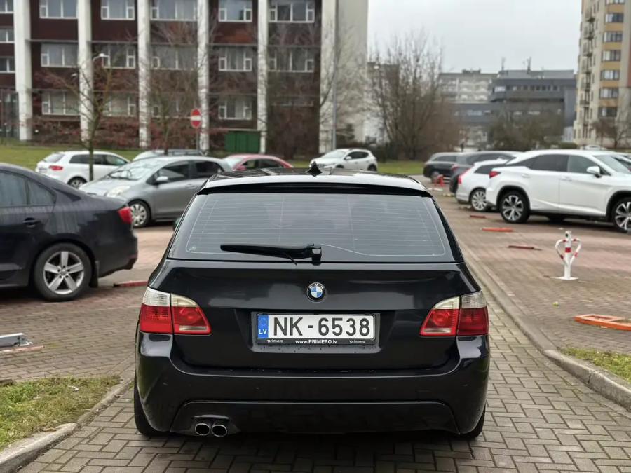 Black BMW 525 2004 in Riga, with an engine capacity of 2.50 L and mileage of 362 thousand km for 3290 €, photo 7 on AUTOMOTO.COM.LV
