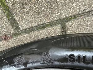 Black BMW 525 2004 in Riga, with an engine capacity of 2.50 L and mileage of 362 thousand km for 3290 €, photo 15 on AUTOMOTO.COM.LV
