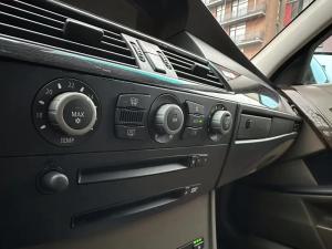 Black BMW 525 2004 in Riga, with an engine capacity of 2.50 L and mileage of 362 thousand km for 3290 €, photo 19 on AUTOMOTO.COM.LV