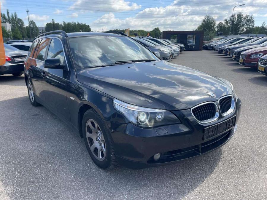 Melns BMW 525 2004 Kauņa, ar dzinēja tilpumu 2.49 L un nobraukumu 296 tūkst. km par 2450 €, foto 1 vietnē AUTOMOTO.COM.LV