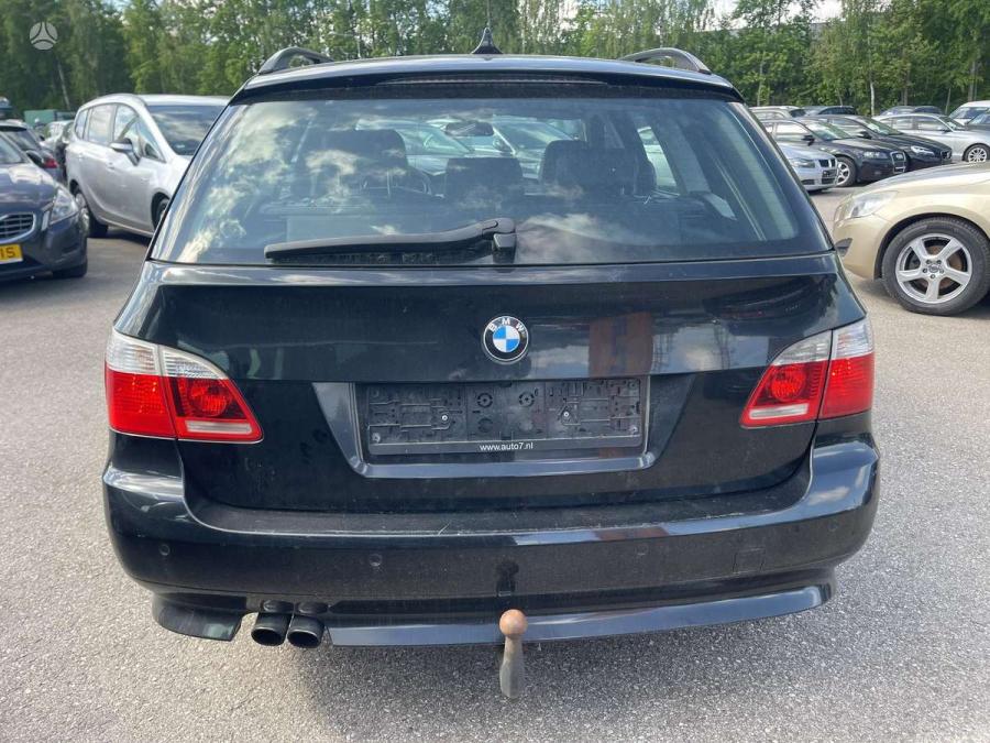 Melns BMW 525 2004 Kauņa, ar dzinēja tilpumu 2.49 L un nobraukumu 296 tūkst. km par 2450 €, foto 7 vietnē AUTOMOTO.COM.LV