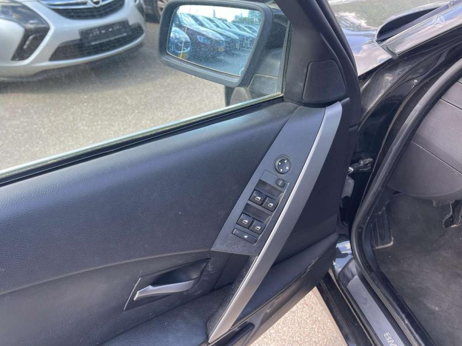 Melns BMW 525 2004 Kauņa, ar dzinēja tilpumu 2.49 L un nobraukumu 296 tūkst. km par 2450 €, foto 10 vietnē AUTOMOTO.COM.LV