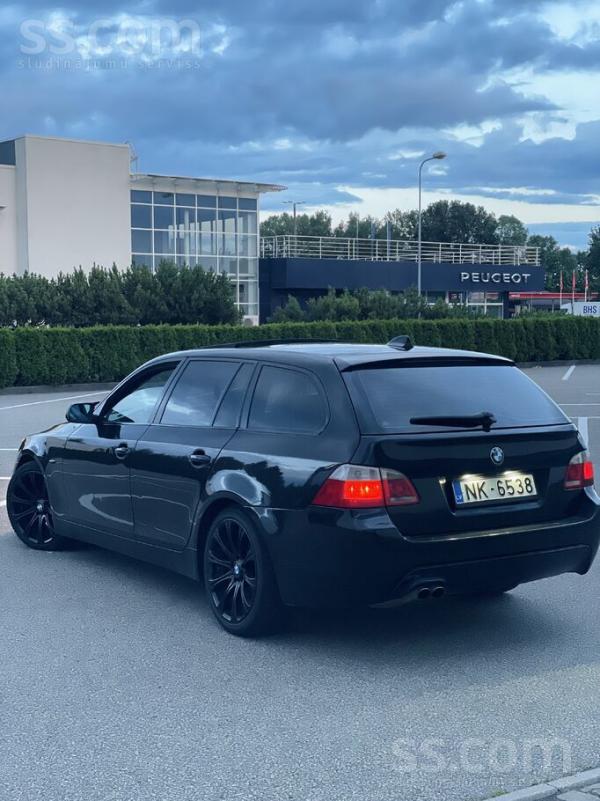 Melns BMW 525 2004 Rīga, ar dzinēja tilpumu 2.50 L un nobraukumu 418 tūkst. km par 3300 €, foto 6 vietnē AUTOMOTO.COM.LV
