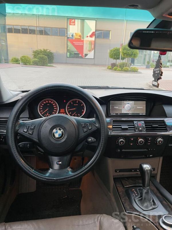 Melns BMW 525 2004 Rīga, ar dzinēja tilpumu 2.50 L un nobraukumu 418 tūkst. km par 3300 €, foto 9 vietnē AUTOMOTO.COM.LV