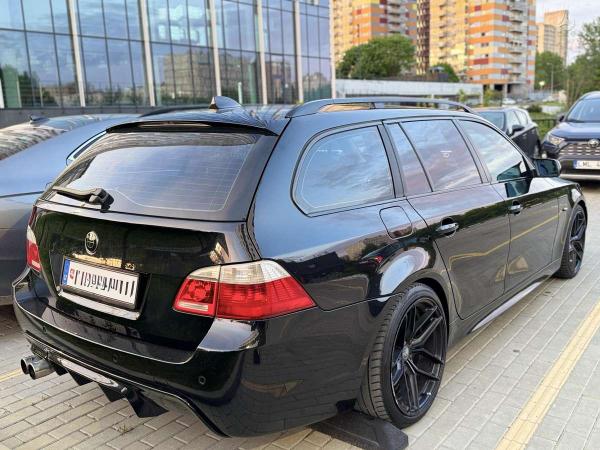 Черный БМВ 525 2004 в Вильнюс, объемом двигателя 2.50 л и пробегом 415 тыс. км за 4500 €, фото 2 на AUTOMOTO.COM.LV
