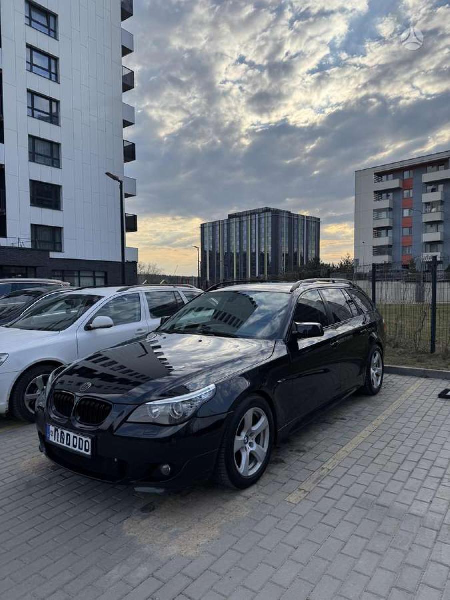 Melns BMW 525 2004 Viļņa, ar dzinēja tilpumu 2.50 L un nobraukumu 415 tūkst. km par 4500 €, foto 4 vietnē AUTOMOTO.COM.LV