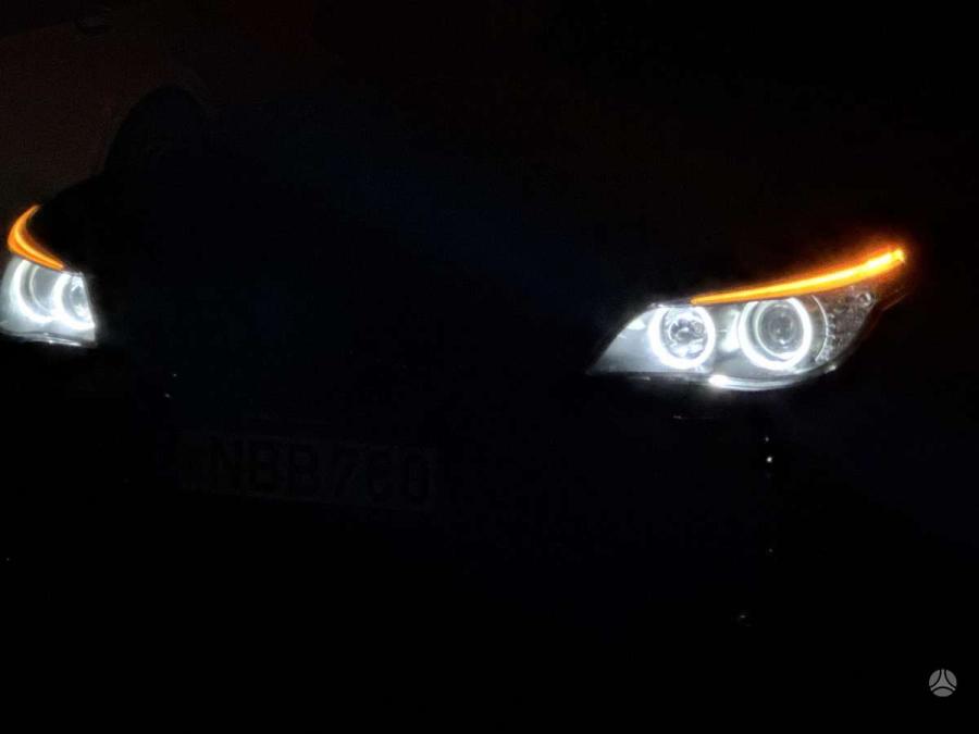 Melns BMW 525 2004 Viļņa, ar dzinēja tilpumu 2.50 L un nobraukumu 415 tūkst. km par 4500 €, foto 14 vietnē AUTOMOTO.COM.LV