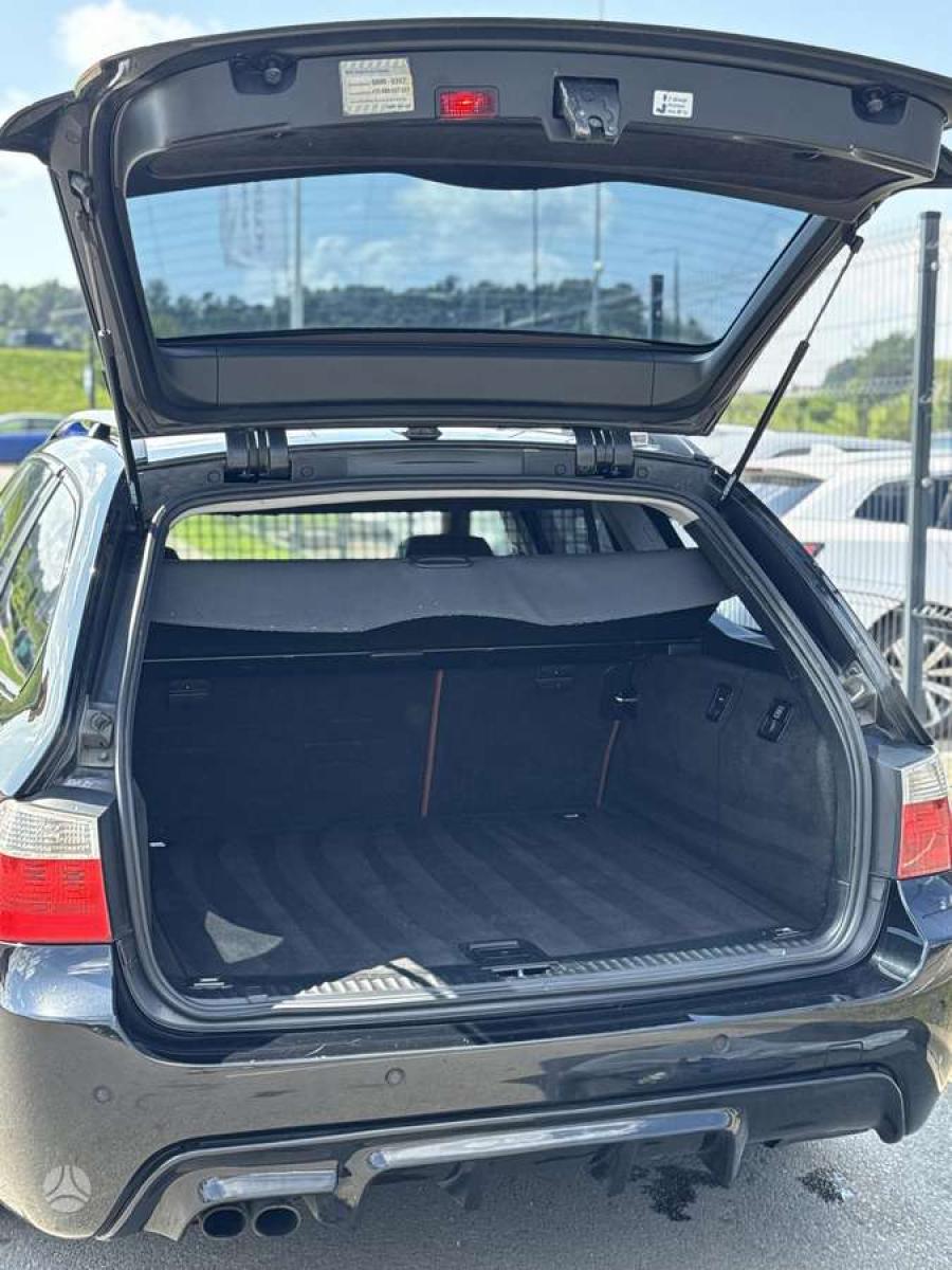 Melns BMW 525 2004 Viļņa, ar dzinēja tilpumu 2.50 L un nobraukumu 415 tūkst. km par 4500 €, foto 15 vietnē AUTOMOTO.COM.LV