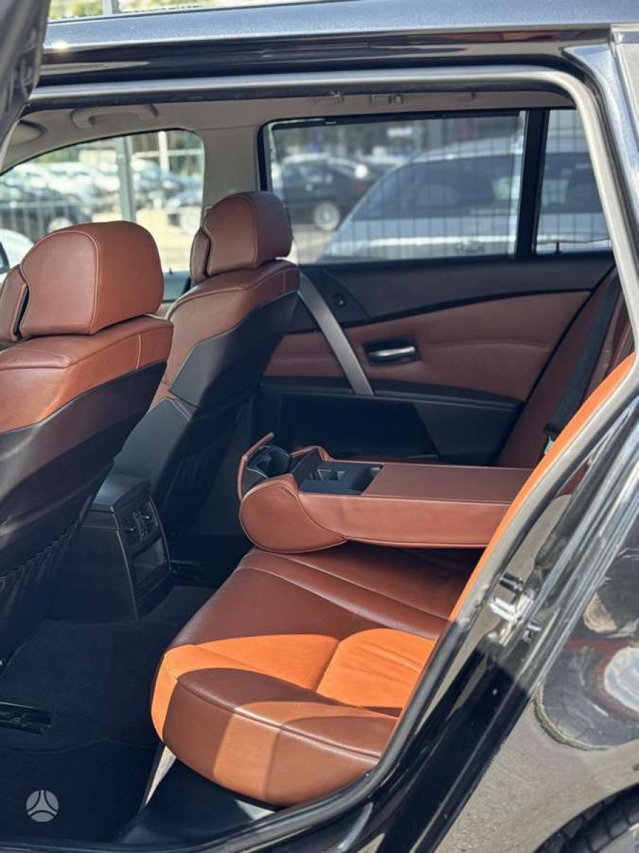 Melns BMW 525 2004 Viļņa, ar dzinēja tilpumu 2.50 L un nobraukumu 415 tūkst. km par 4500 €, foto 17 vietnē AUTOMOTO.COM.LV