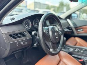 Melns BMW 525 2004 Viļņa, ar dzinēja tilpumu 2.50 L un nobraukumu 415 tūkst. km par 4500 €, foto 23 vietnē AUTOMOTO.COM.LV