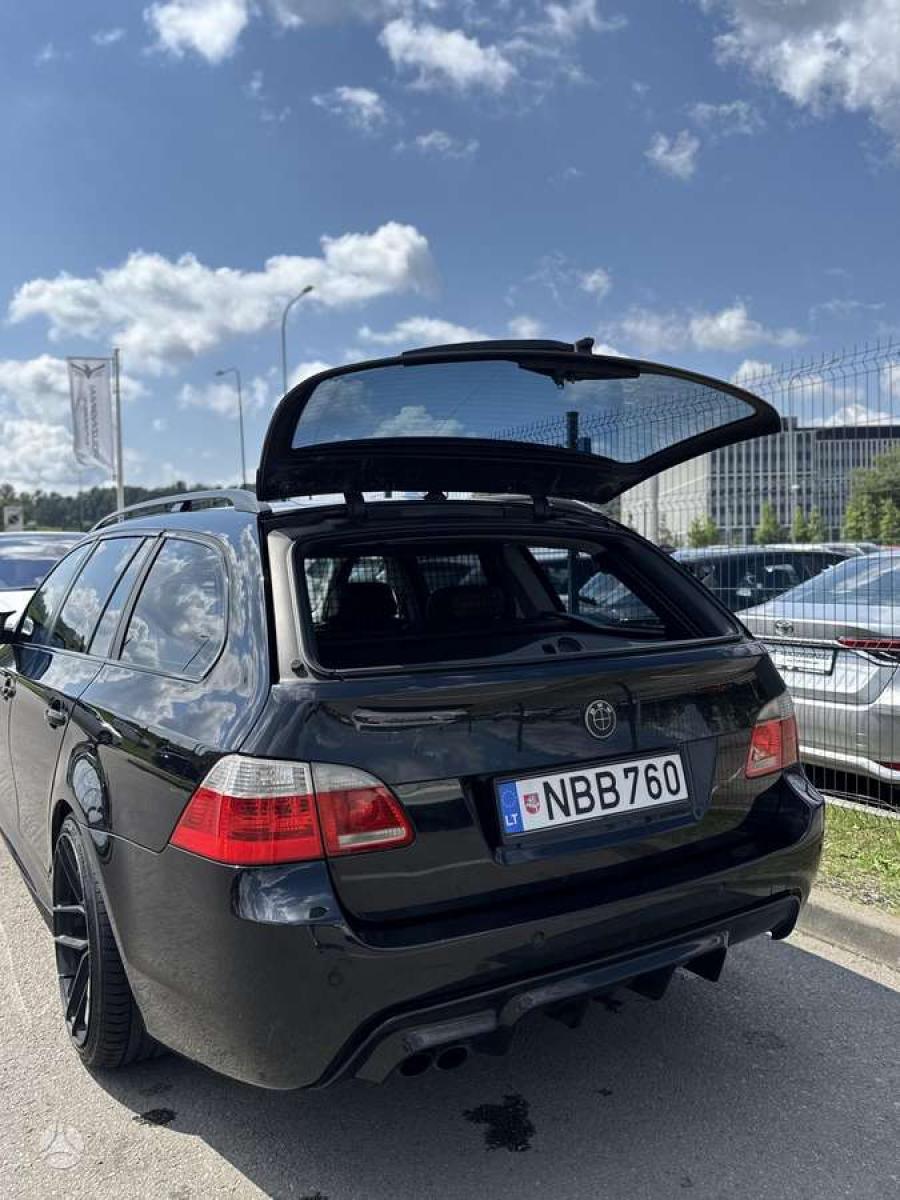 Melns BMW 525 2004 Viļņa, ar dzinēja tilpumu 2.50 L un nobraukumu 415 tūkst. km par 4500 €, foto 28 vietnē AUTOMOTO.COM.LV