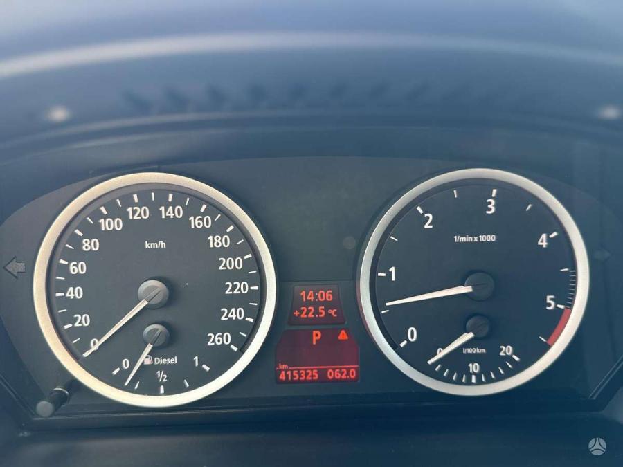Melns BMW 525 2004 Viļņa, ar dzinēja tilpumu 2.50 L un nobraukumu 415 tūkst. km par 4500 €, foto 31 vietnē AUTOMOTO.COM.LV