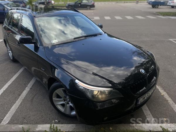 Melns BMW 525 2004 Rīga, ar dzinēja tilpumu 2.50 L un nobraukumu 390 tūkst. km par 1750 €, foto 4 vietnē AUTOMOTO.COM.LV