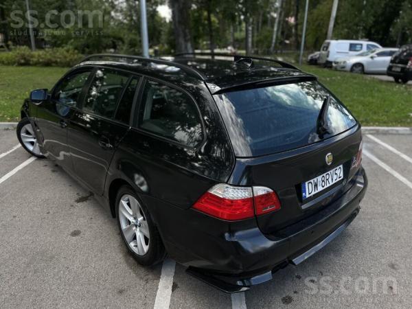 Melns BMW 525 2004 Rīga, ar dzinēja tilpumu 2.50 L un nobraukumu 390 tūkst. km par 1750 €, foto 6 vietnē AUTOMOTO.COM.LV