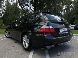 Black BMW 525 2004 in Riga, with an engine capacity of 2.50 L and mileage of 390 thousand km for 1750 €, photo 7 on AUTOMOTO.COM.LV
