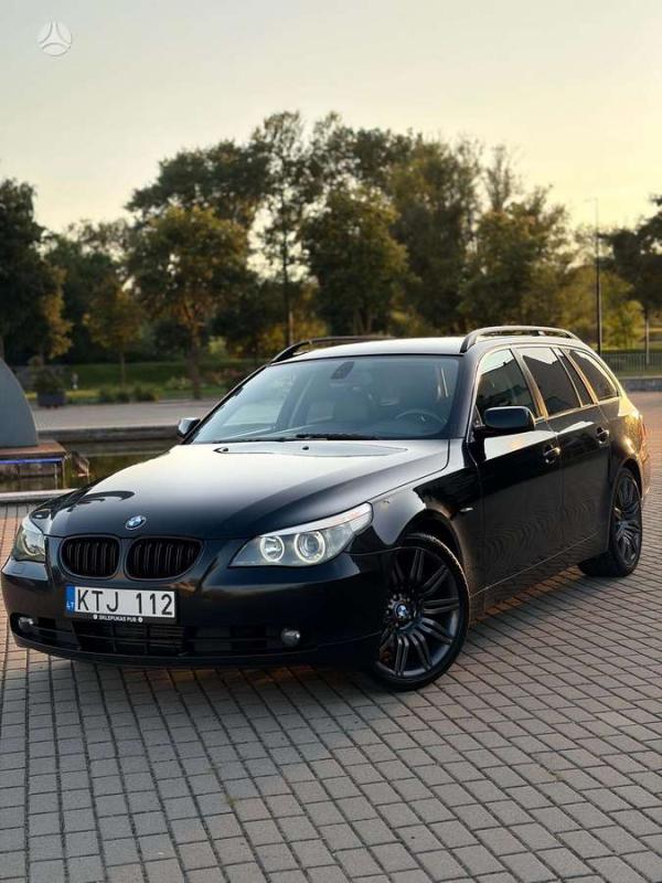 BMW 525 2004 in Alytus on AUTOMOTO.COM.LV Black BMW 525 2004 in Alytus, with an engine capacity of 2.50 L and mileage of 374 thousand km for 3150 €, photo 1 on AUTOMOTO.COM.LV