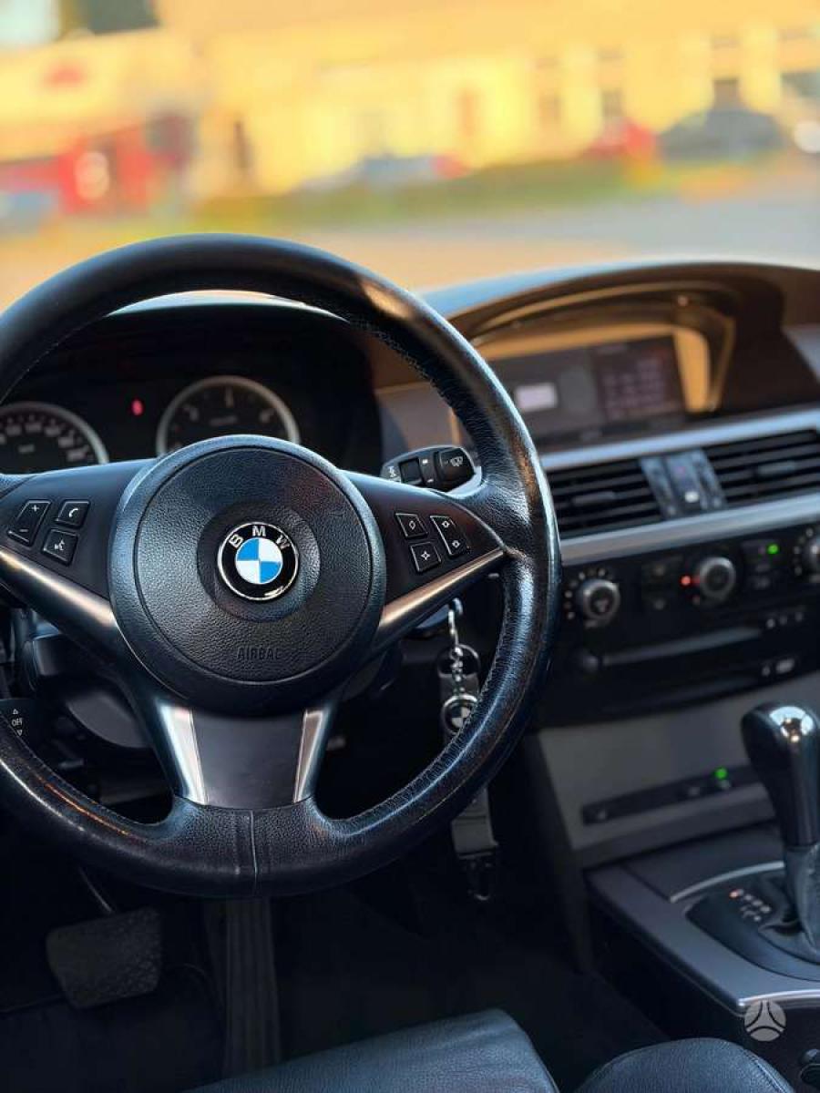 Black BMW 525 2004 in Alytus, with an engine capacity of 2.50 L and mileage of 374 thousand km for 3150 €, photo 10 on AUTOMOTO.COM.LV