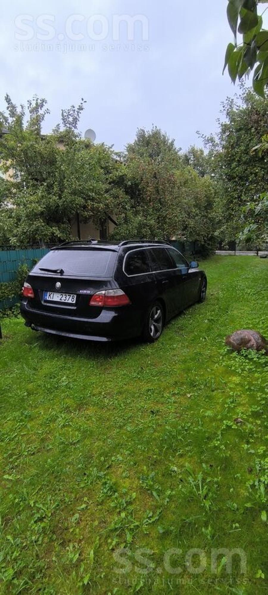 Black BMW 525 2004 in Riga, with an engine capacity of 2.50 L and mileage of 352 thousand km for 2999 €, photo 3 on AUTOMOTO.COM.LV