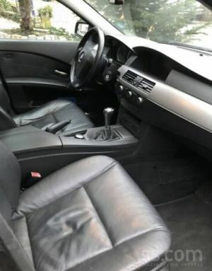 Black BMW 525 2004 in Riga, with an engine capacity of 2.50 L and mileage of 352 thousand km for 2999 €, photo 6 on AUTOMOTO.COM.LV