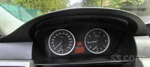 Black BMW 525 2004 in Riga, with an engine capacity of 2.50 L and mileage of 352 thousand km for 2999 €, photo 7 on AUTOMOTO.COM.LV