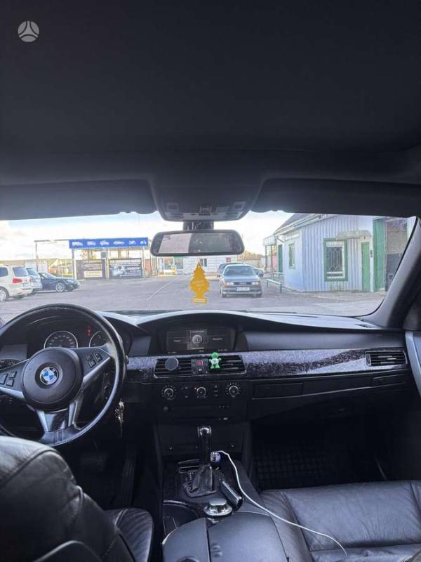 BMW 525 2004 Å akiai vietnÄ Melns BMW 525 2004 Å akiai, ar dzinÄja tilpumu 2.50 L un nobraukumu 460 tÅ«kst. km par 1800 ā¬, foto 11 vietnÄ AUTOMOTO.COM.LV