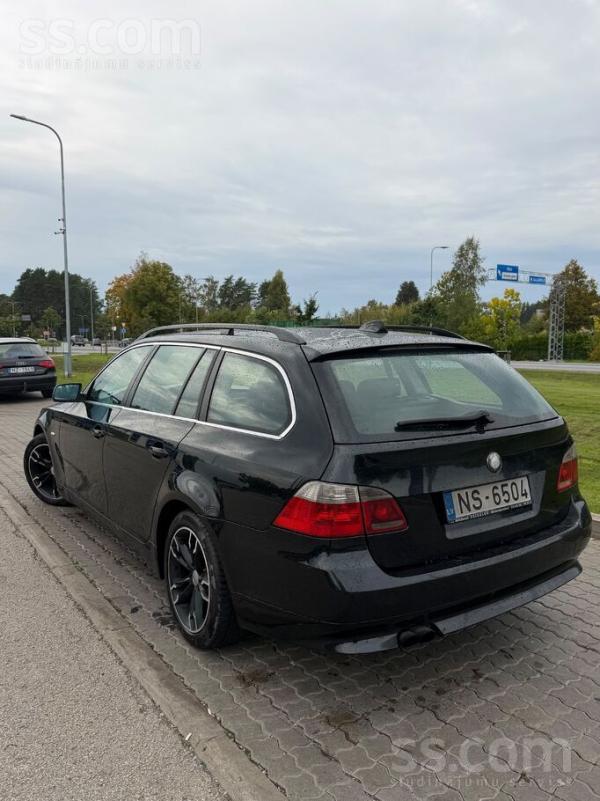 Melns BMW 525 2004 Rīga, ar dzinēja tilpumu 2.50 L un nobraukumu 352 tūkst. km par 3500 €, foto 5 vietnē AUTOMOTO.COM.LV